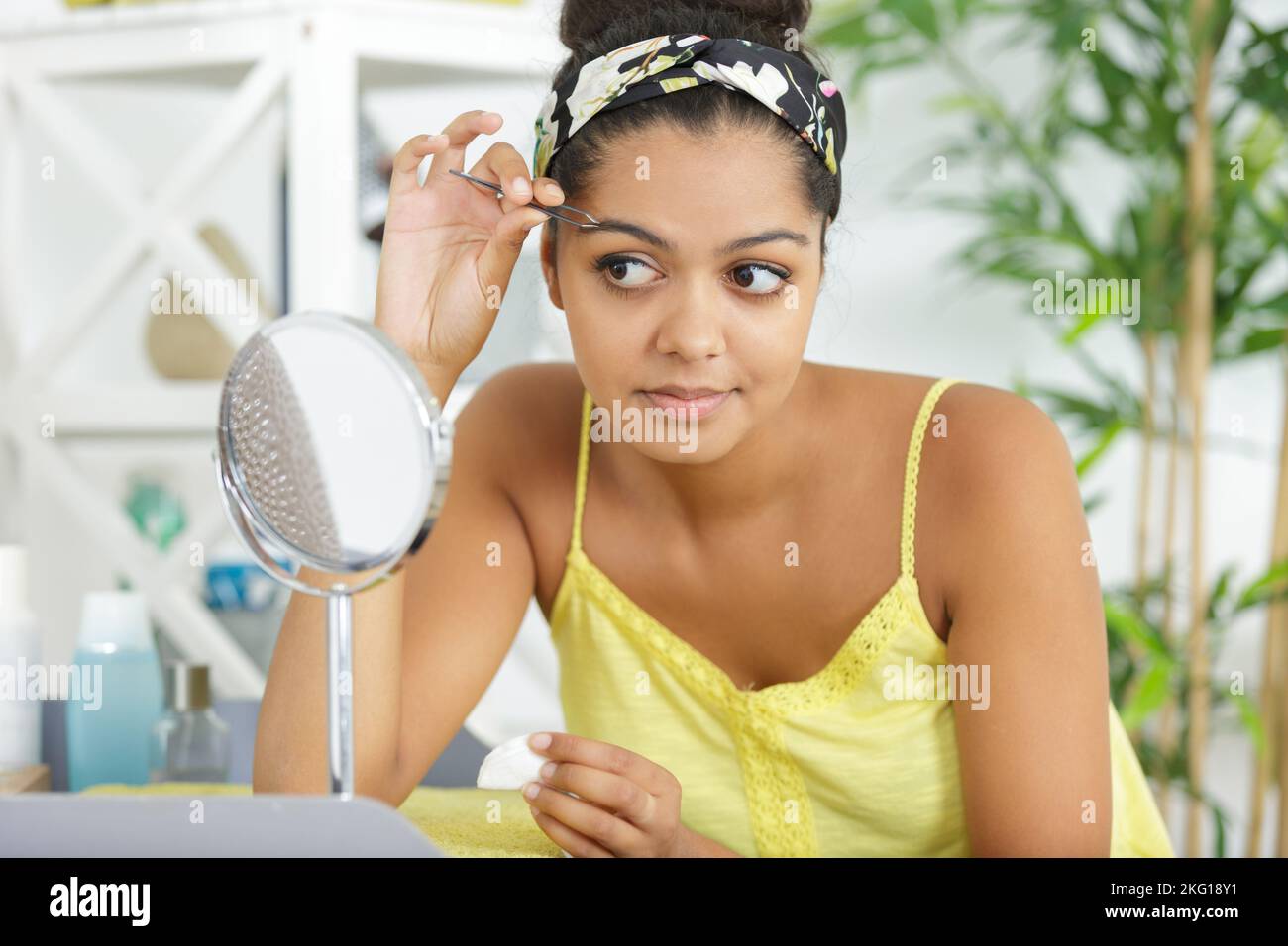 Hand picked hair hi-res stock photography and images - Alamy