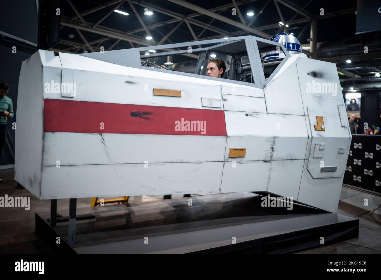 Utrecht, Netherlands. 19th Nov, 2022. Visitor in a Starwars spaceship ...