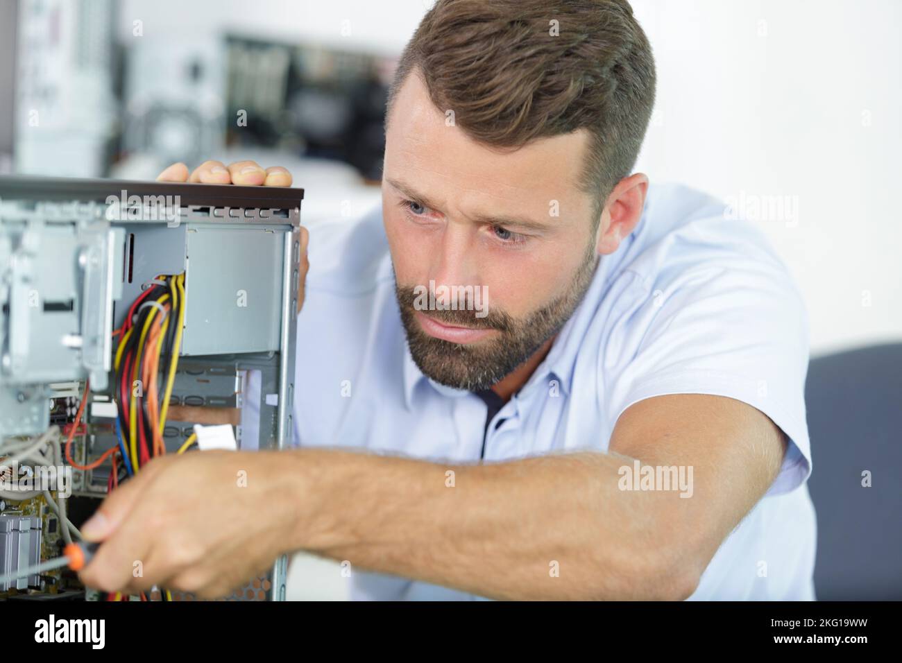 Technical troubleshooting hi-res stock photography and images - Alamy
