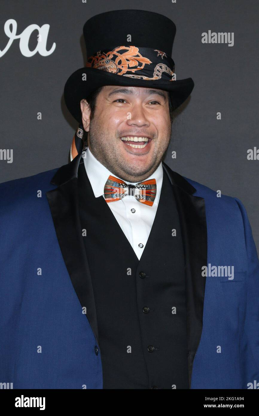 Cooper andrews hi-res stock photography and images - Alamy