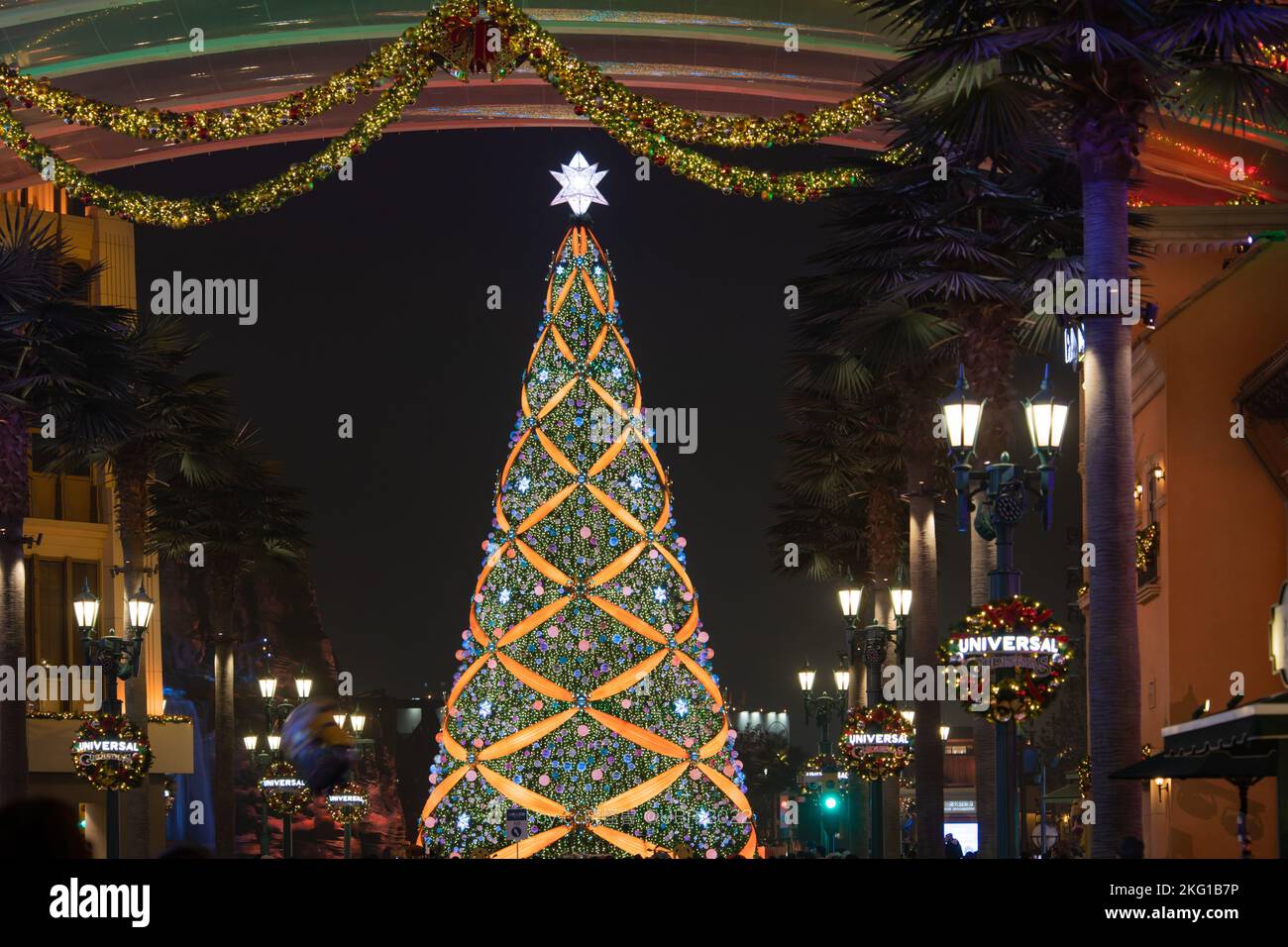 The giant Christmas Tree of the "Winter Holiday" themed activity on ...