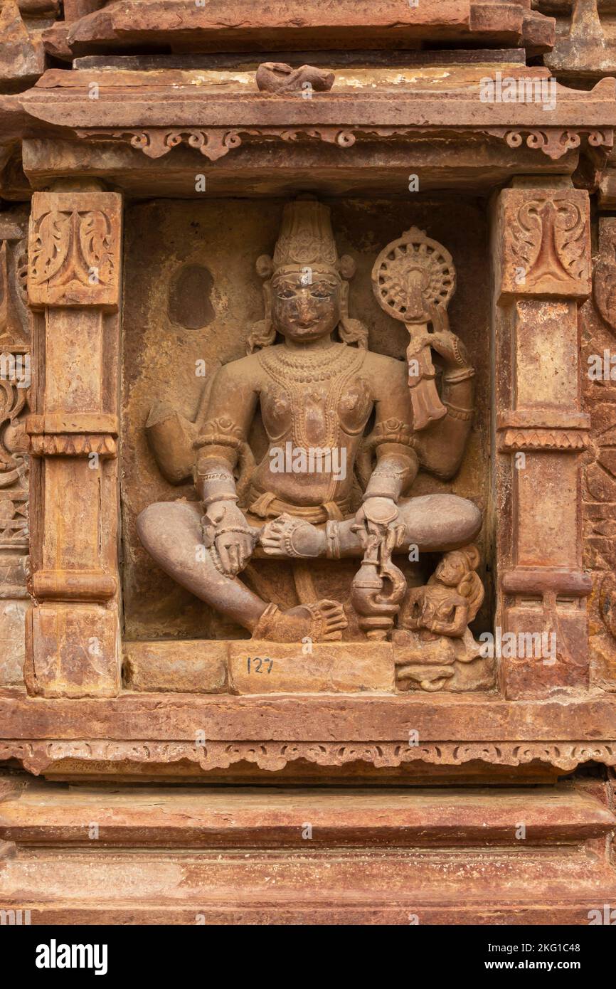 Broken sculpture of Lord Vishnu on the Mahadeva Temple, Menal ...