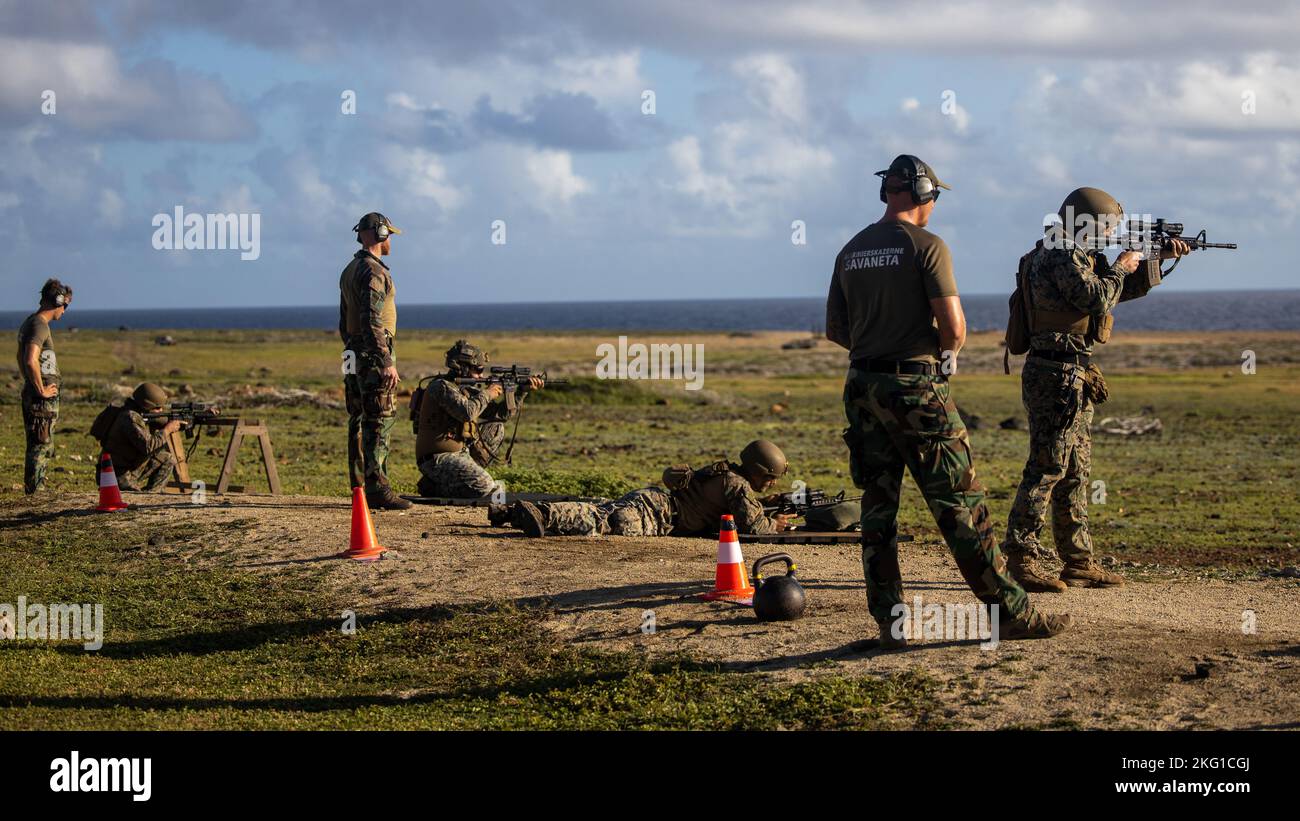 Dutch Marines with Marine Squadron Carib, Netherlands Marine Corps ...
