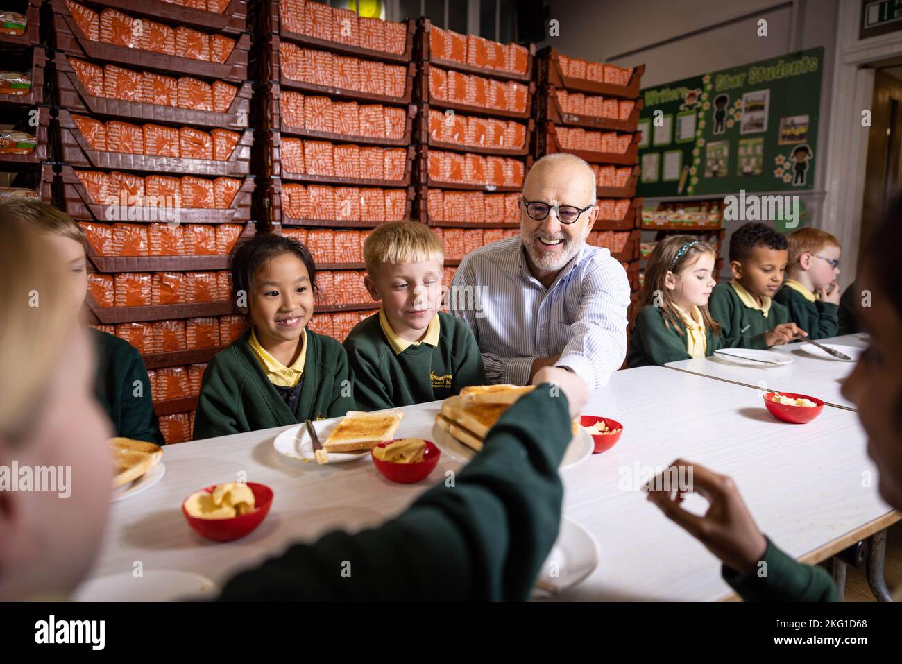 EDITORIAL USE ONLY Jonathan Warburton visits Church Road Primary School ...