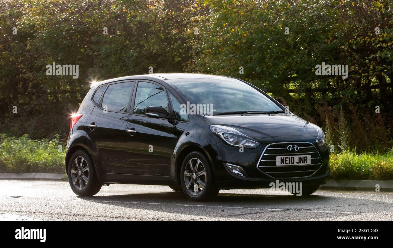 Black hatchback car hi-res stock photography and images - Alamy