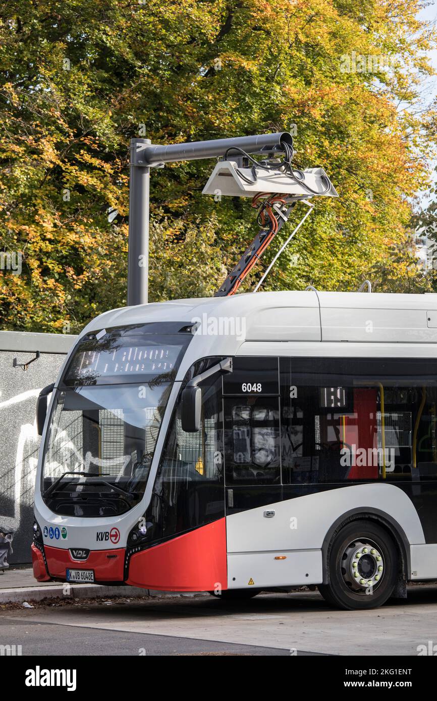 electric bus of the Koelner Verkehrs-Betriebe KVB at a charging station ...