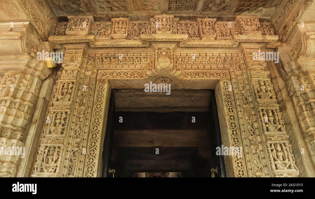 Details of Carved entrance door of Ranakpur Jain Temple, Rajasthan ...