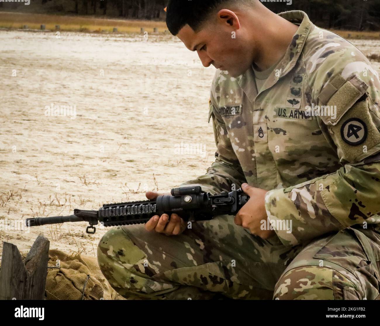 New Jersey Army National Guard Soldiers, with 1-114th Infantry Regiment ...