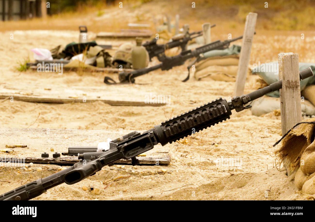 New Jersey Army National Guard Soldiers, with 1-114th Infantry Regiment ...