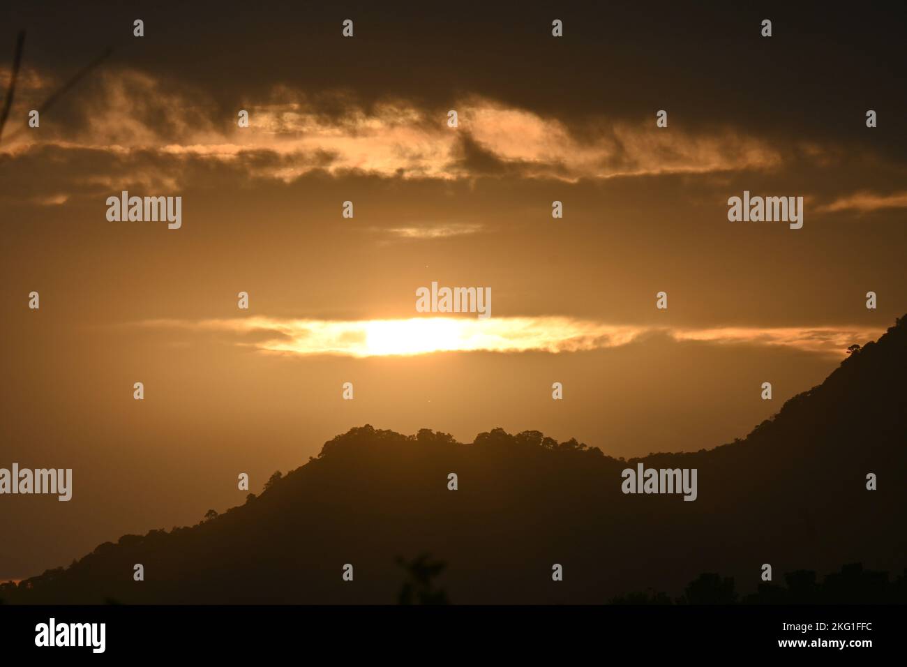 Breathtaking sunset india hi-res stock photography and images - Alamy