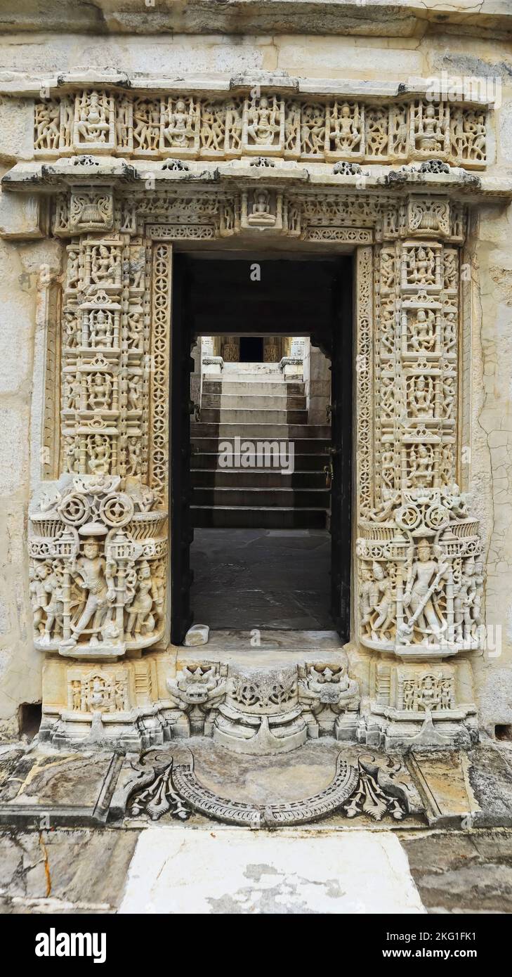 Carved entrance of the sanctum sanctorum, Parshwanath Jain Temple ...