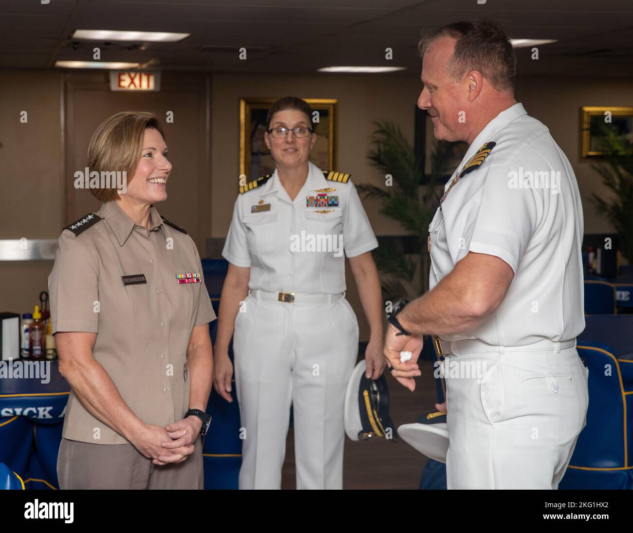 221023-N-VQ841-1115 MIAMI (Oct. 23, 2022) Gen. Laura J. Richardson ...