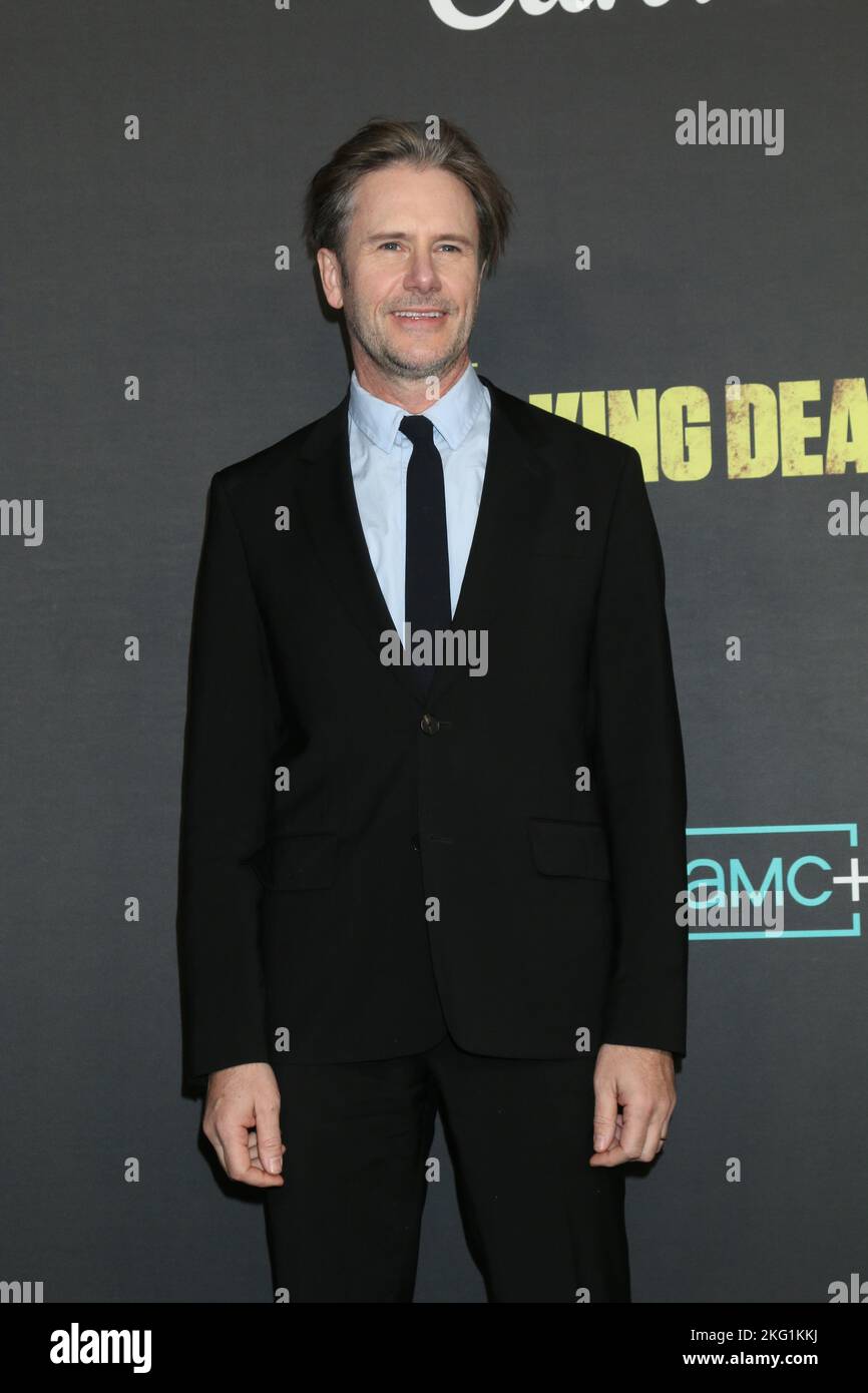 LOS ANGELES - NOV 20: Josh Hamilton at The Walking Dead Finale at ...