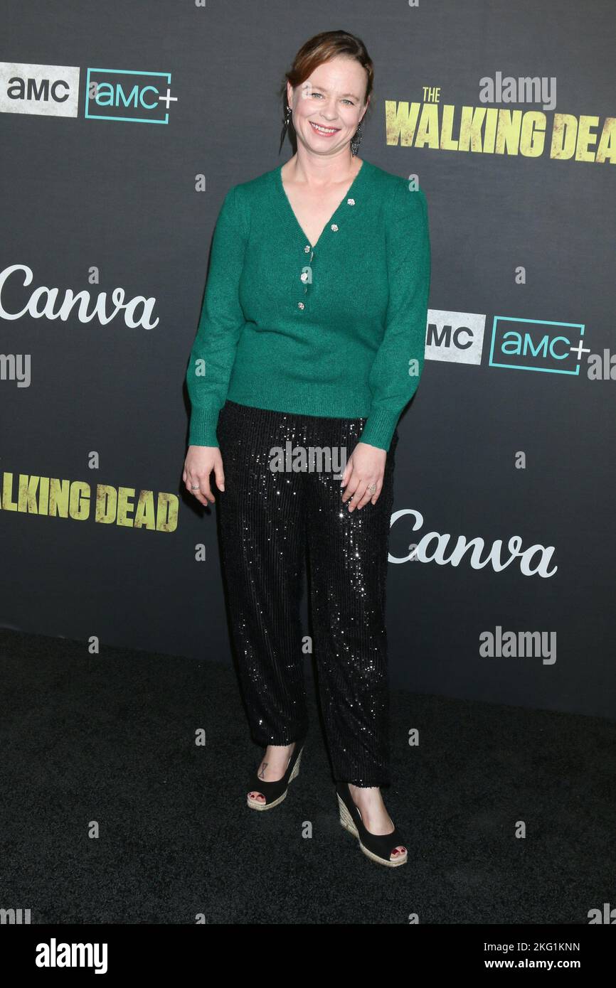 LOS ANGELES - NOV 20: Thora Birch at The Walking Dead Finale at Orpheum ...