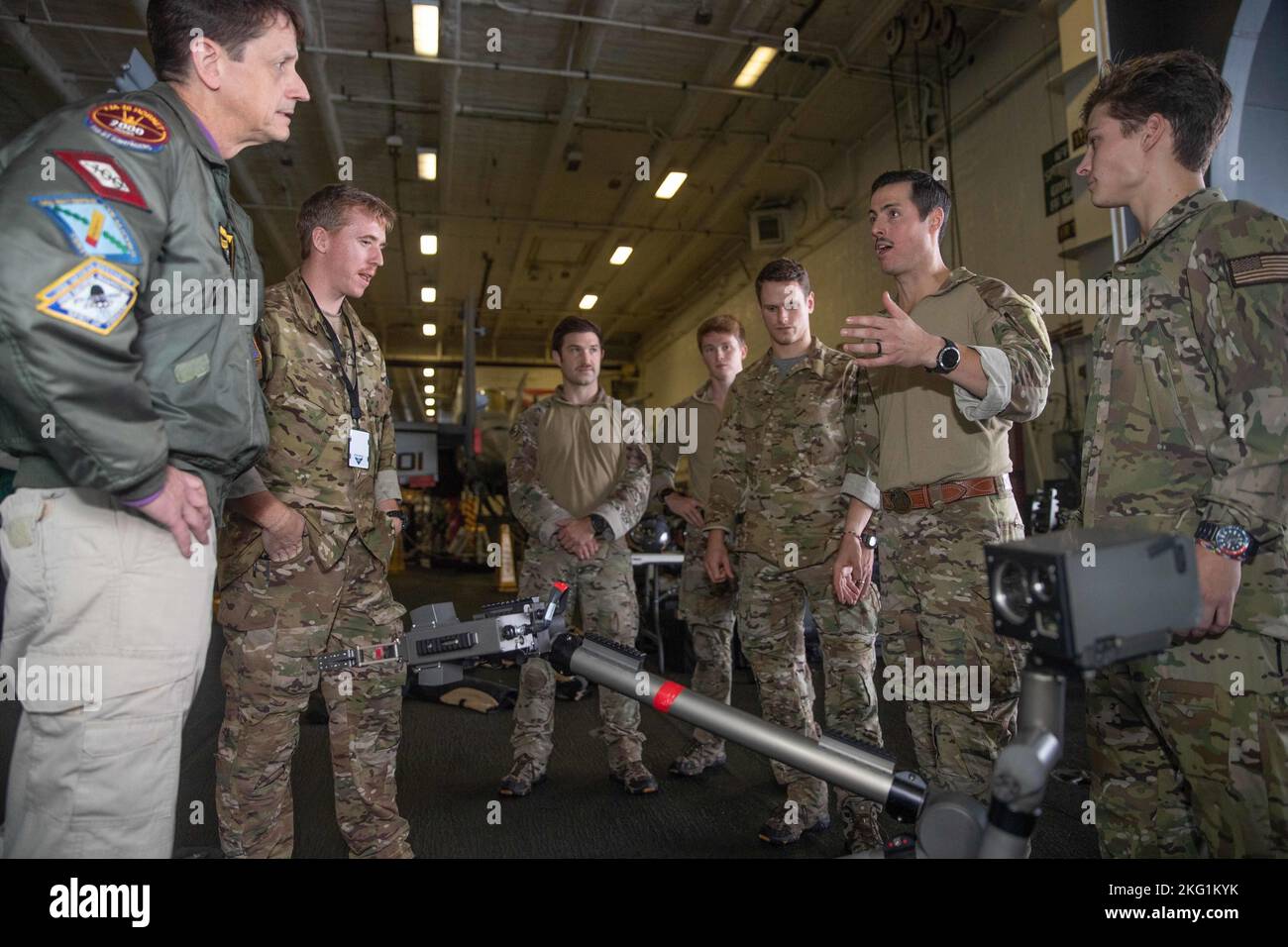 Sailors assigned to Explosive Ordnance Disposable Mobile Unit 6 ...