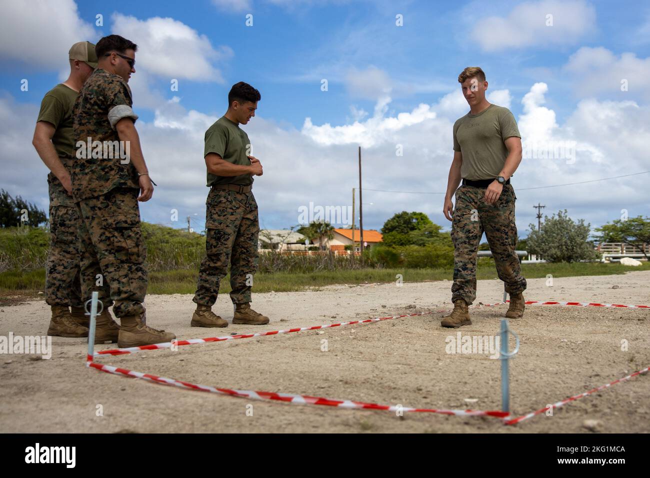 U.S. Marines with 2d Reconnaissance Battalion, 2d Marine Division ...