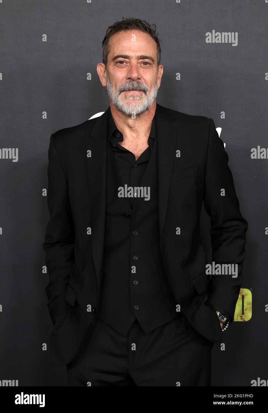 Los Angeles, Ca. 20th Nov, 2022. Jeffrey Dean Morgan at The Walking ...