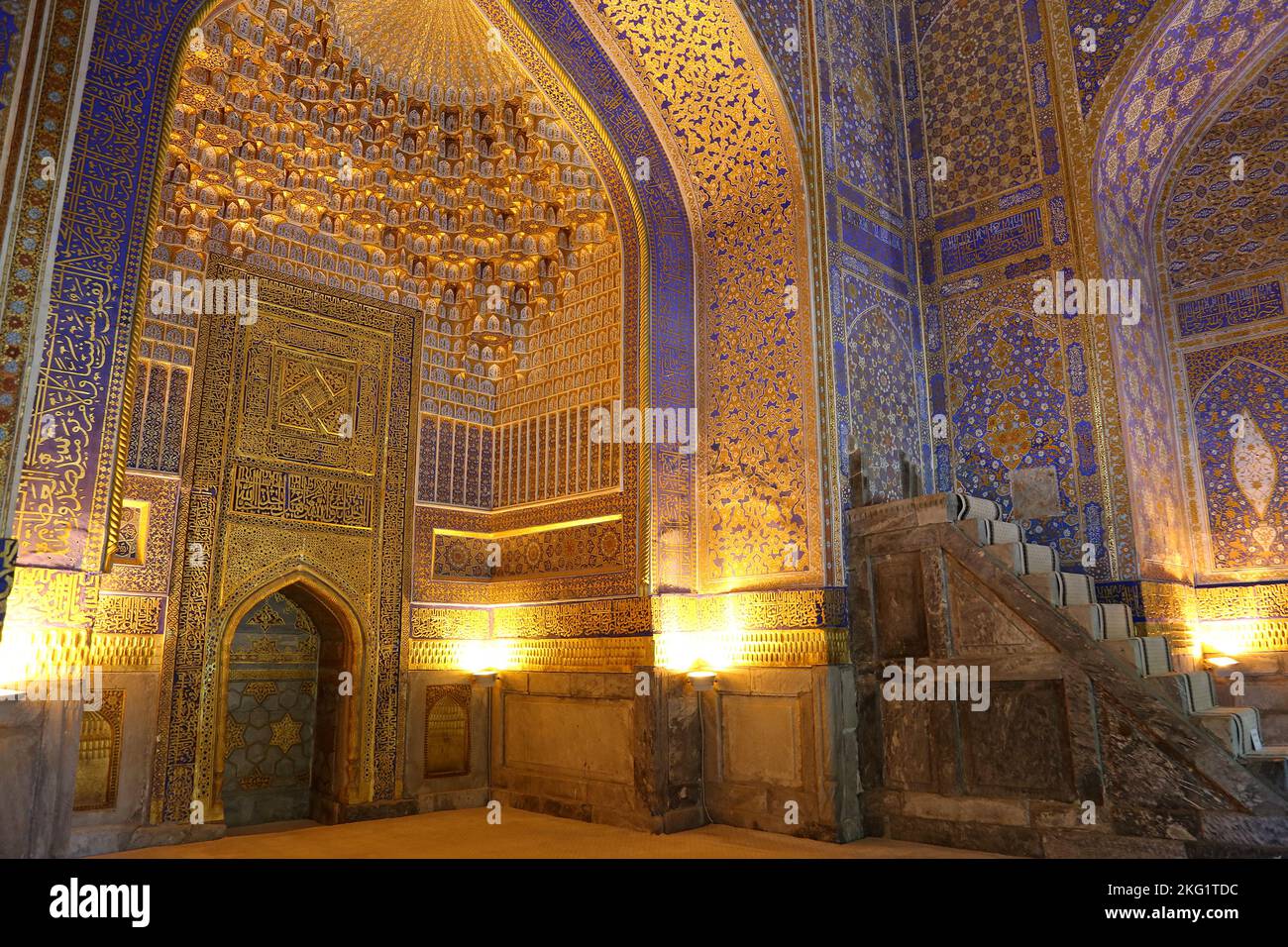 Mosque, Tilla Kari (Gold Covered) Madrasa, Registan, Samarkand ...