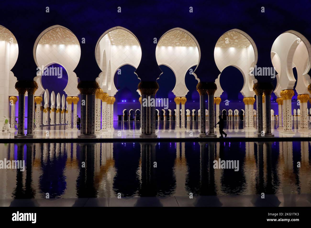 Sheikh Zayed Grand Mosque. Architecture. The Mosque has 1096 columns in ...