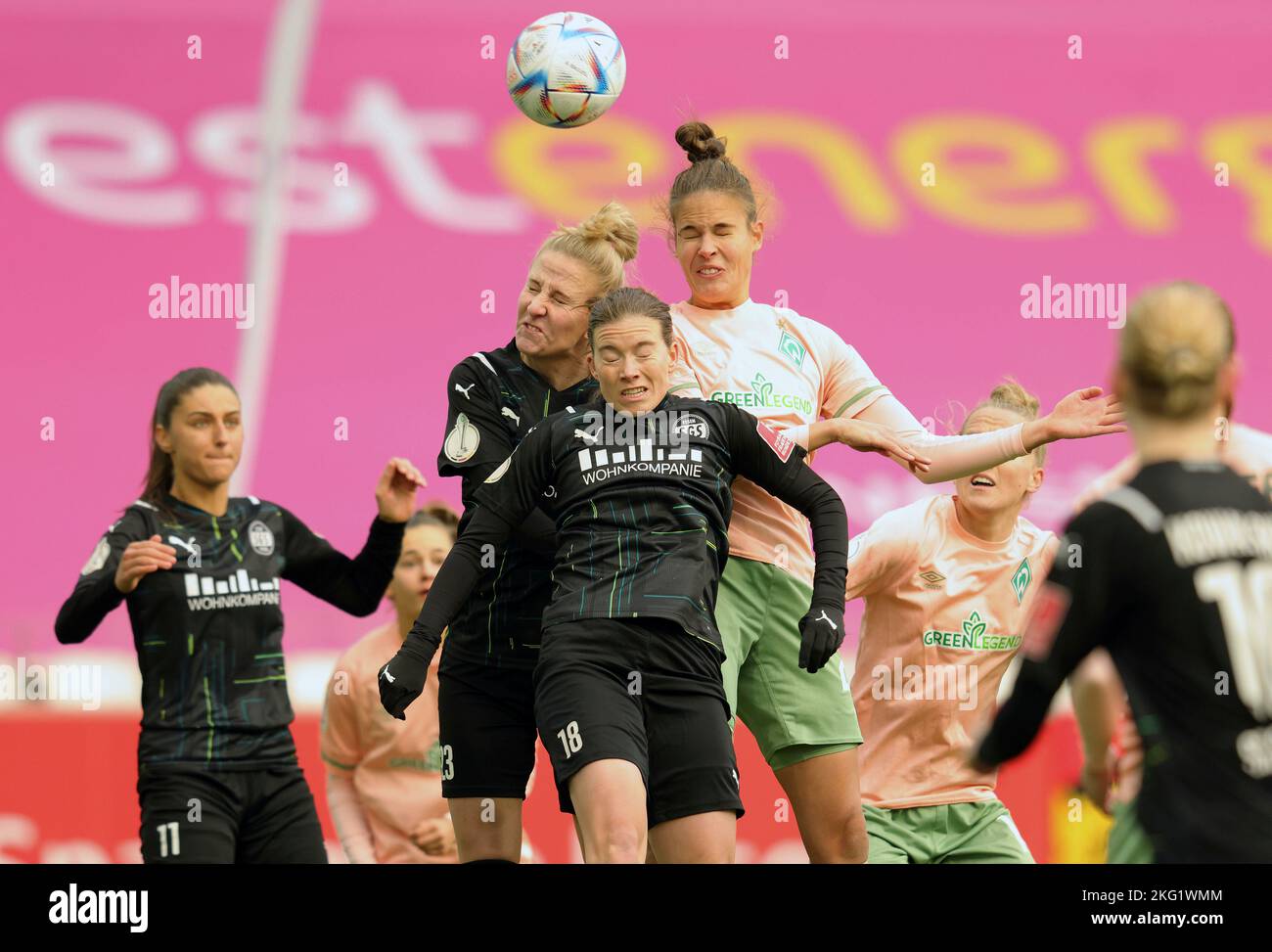 Meal, Deutschland. 19th Nov, 2022. firo : 19.11.2022, football, soccer ...