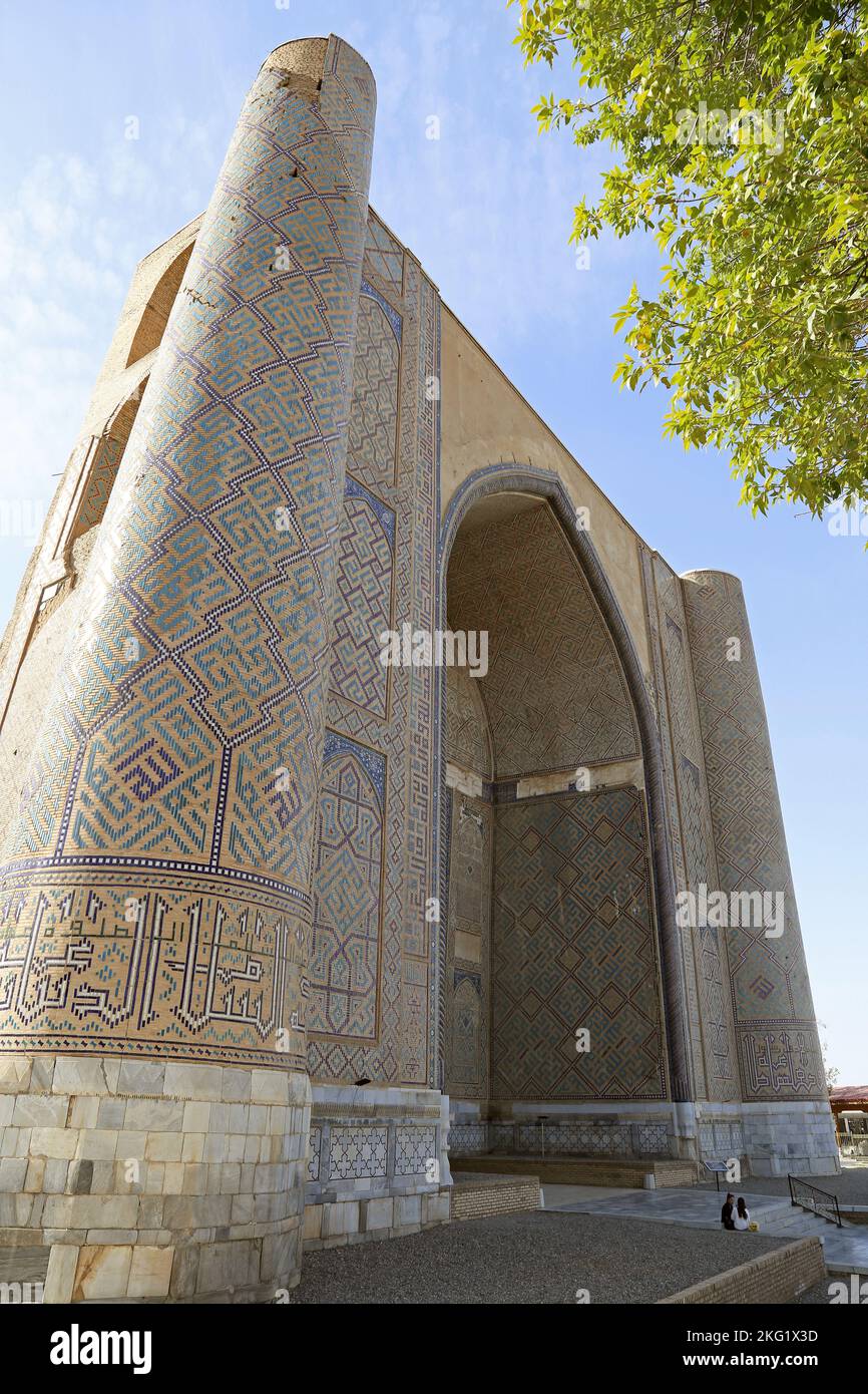 Entrance Gateway, Bibi Khanym Mosque, Karimov Street, Historic centre ...