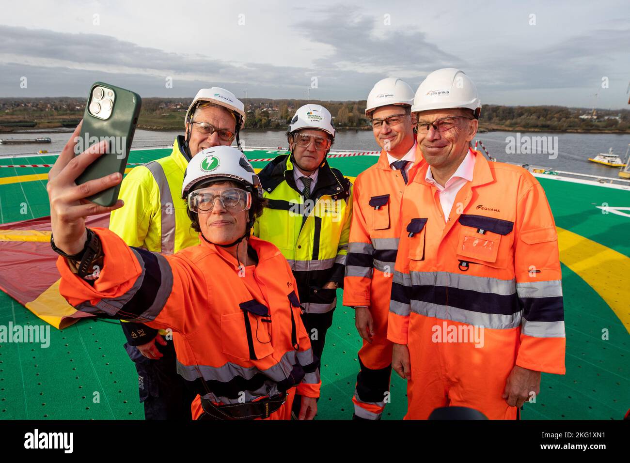Energy minister Tinne Van der Straeten, Prime Minister Alexander De ...
