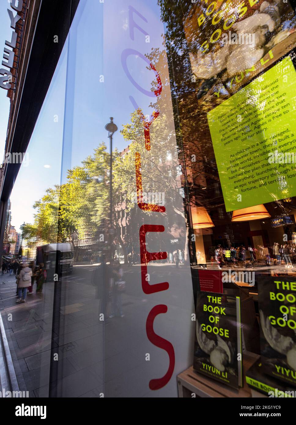 Frontage of Foyles, the famous bookshop on Charing Cross Road, London ...