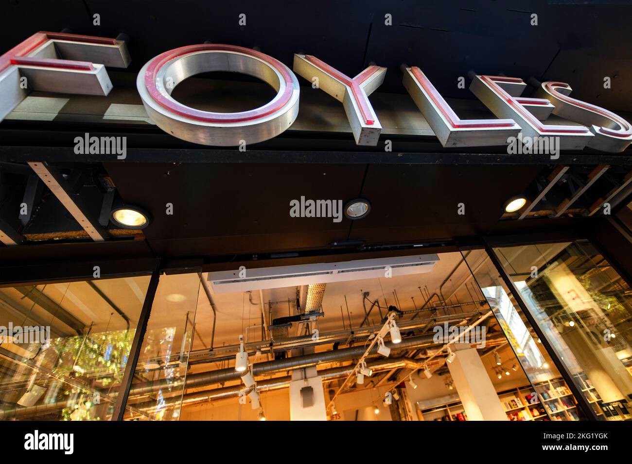 Frontage of Foyles, the famous bookshop on Charing Cross Road, London ...