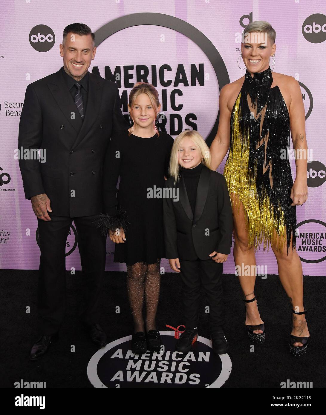 (L-R) Carey Hart, Willow Sage Hart, Jameson Hart and Pink at the 2022 ...