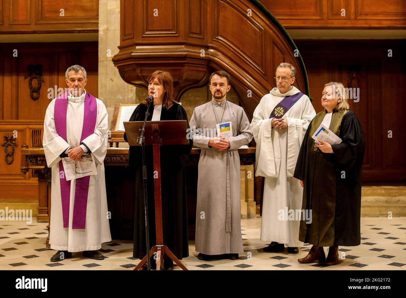 Ecumenical prayer for Ukraine at the Oratoire du Louvre reformed church ...