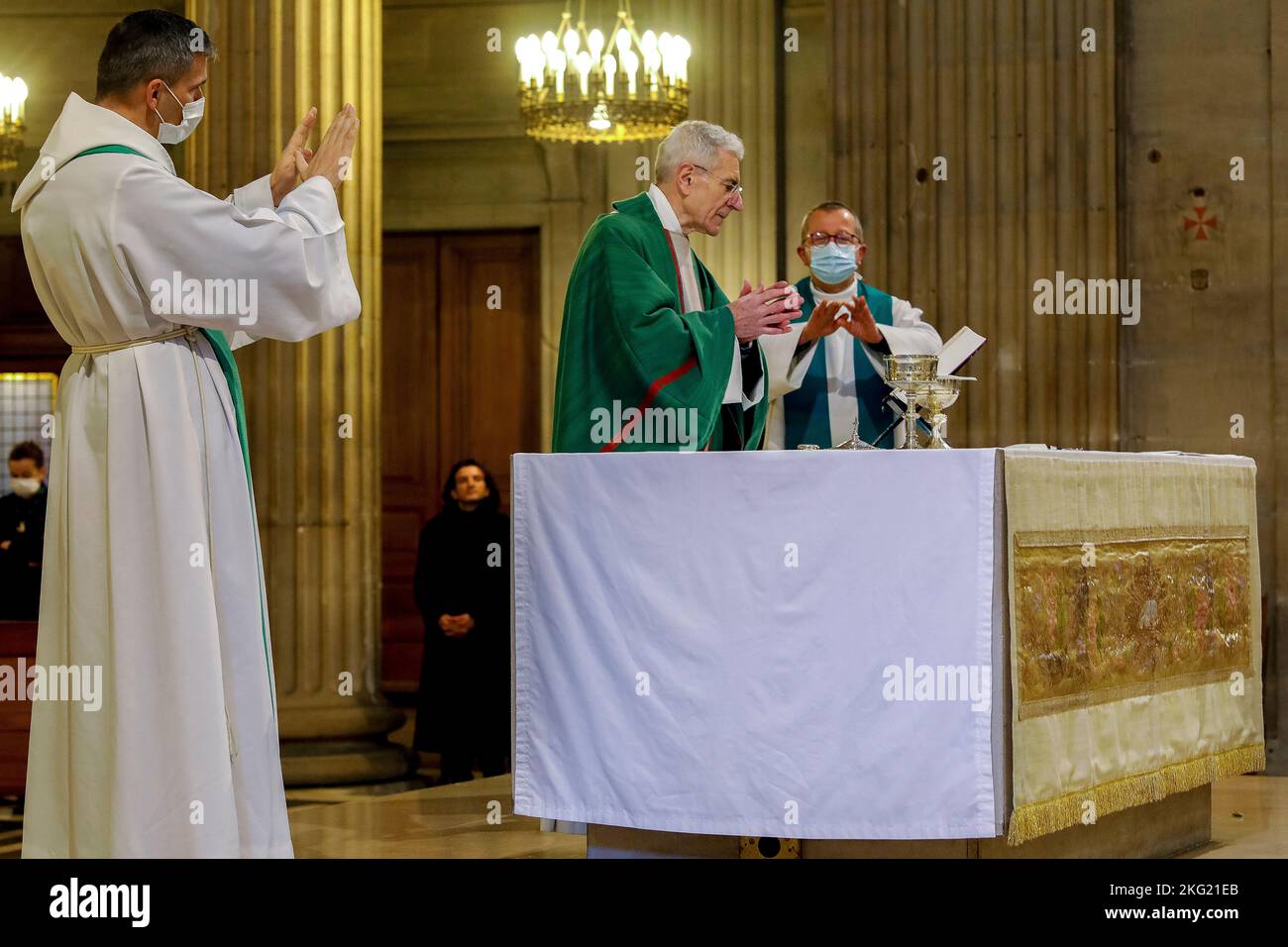 Sunday mass in Saint Philippe du Roule catholic church, Paris Stock ...