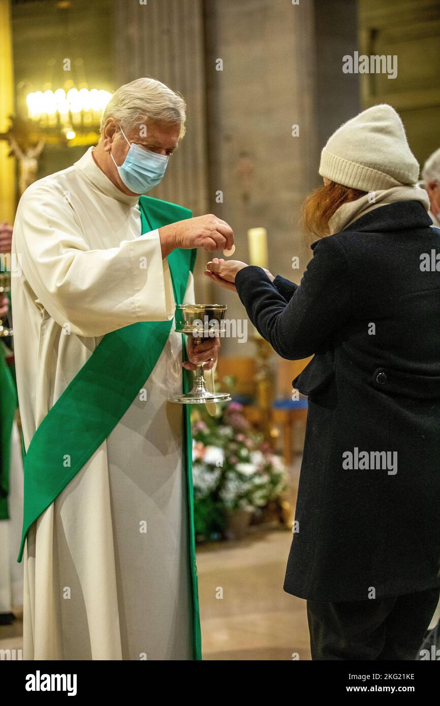 Sunday mass in Saint Philippe du Roule catholic church, Paris Stock ...