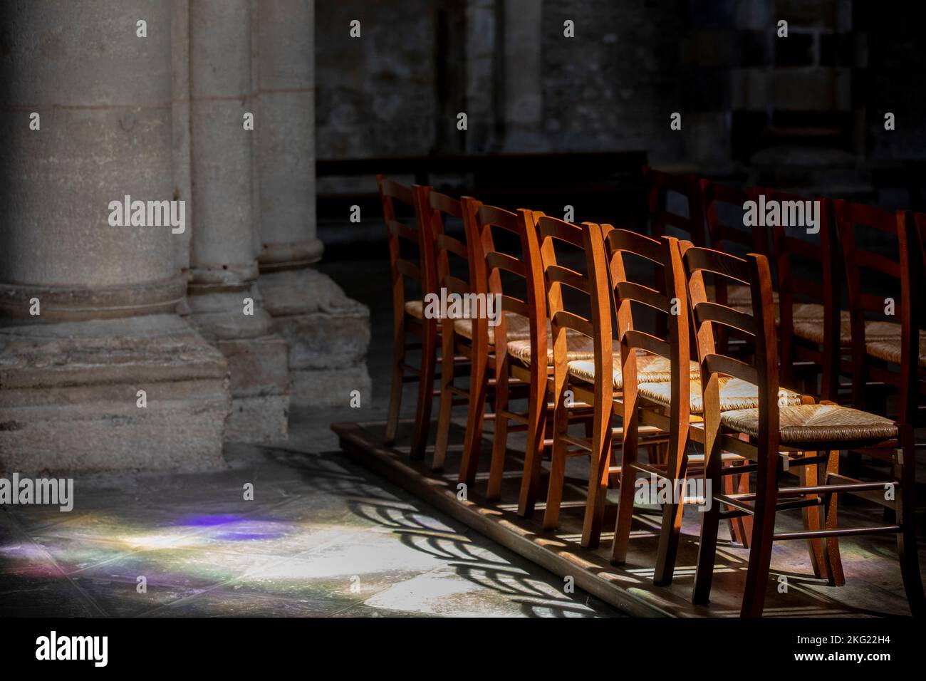 Le mans cathedral light hi-res stock photography and images - Alamy