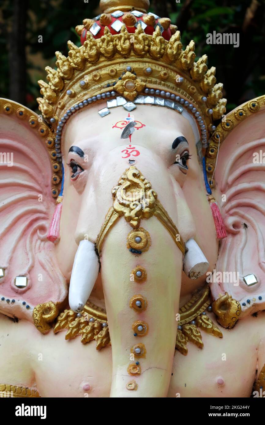 Wat Ounalom monastery. Ganesh statue, the hindu elephant god. Phnom ...