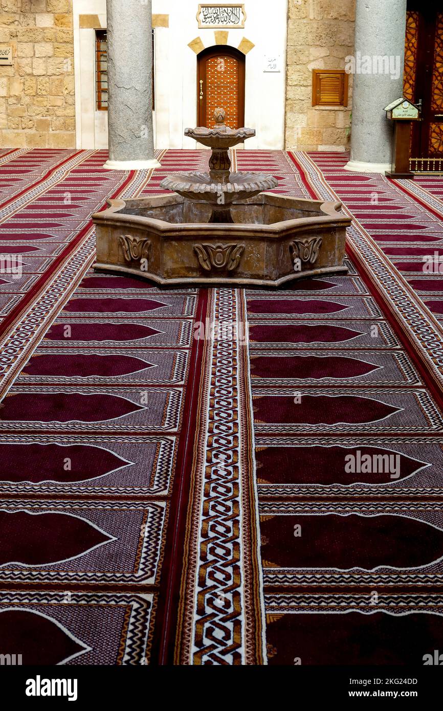 Emir Munzer mosque, Beirut, Lebanon Stock Photo - Alamy