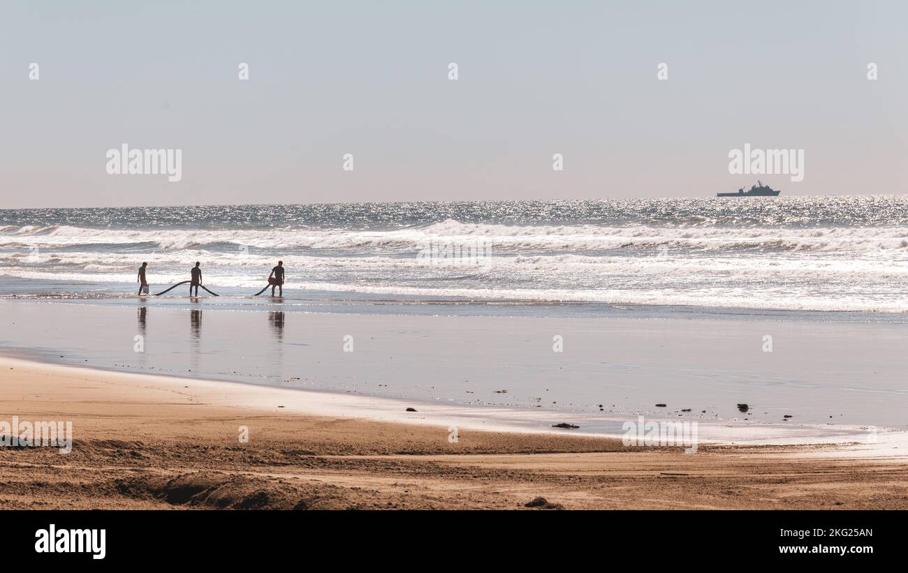U.S. Marines with 7th Engineer Support Battalion, 1st Marine Logistics ...