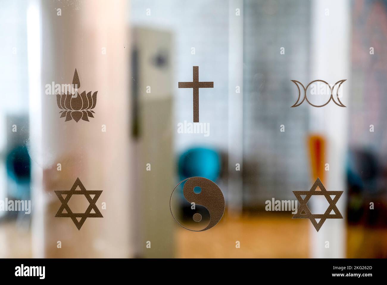 Airport netherlands hi-res stock photography and images - Alamy