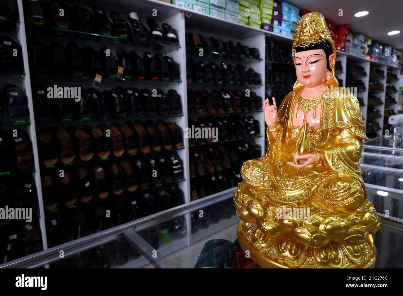 Avalokitesvara ( Quan Am), the Bodhisattva of compassion or goddess of ...