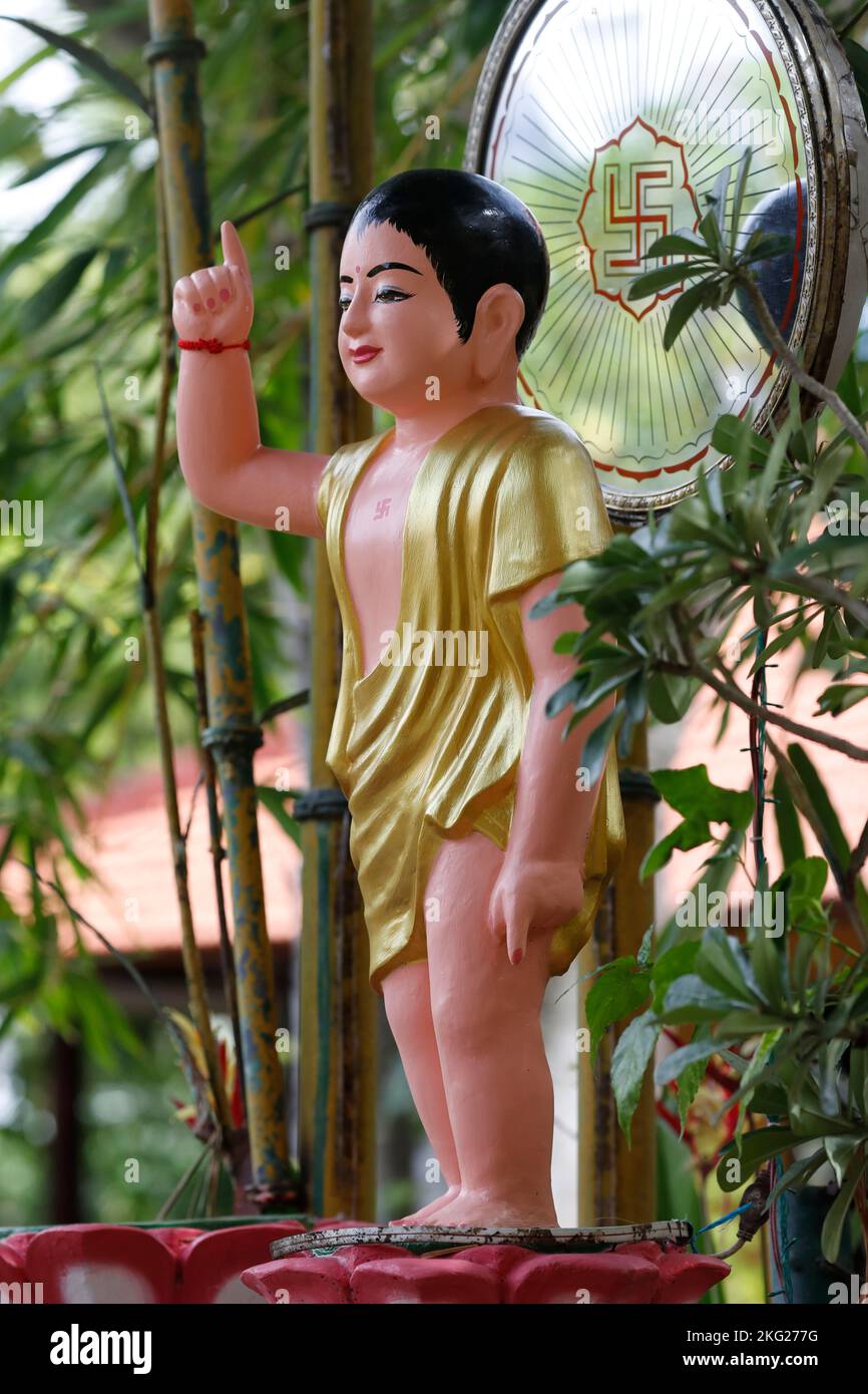 Birth of the prince siddhartha gautama hi-res stock photography and ...