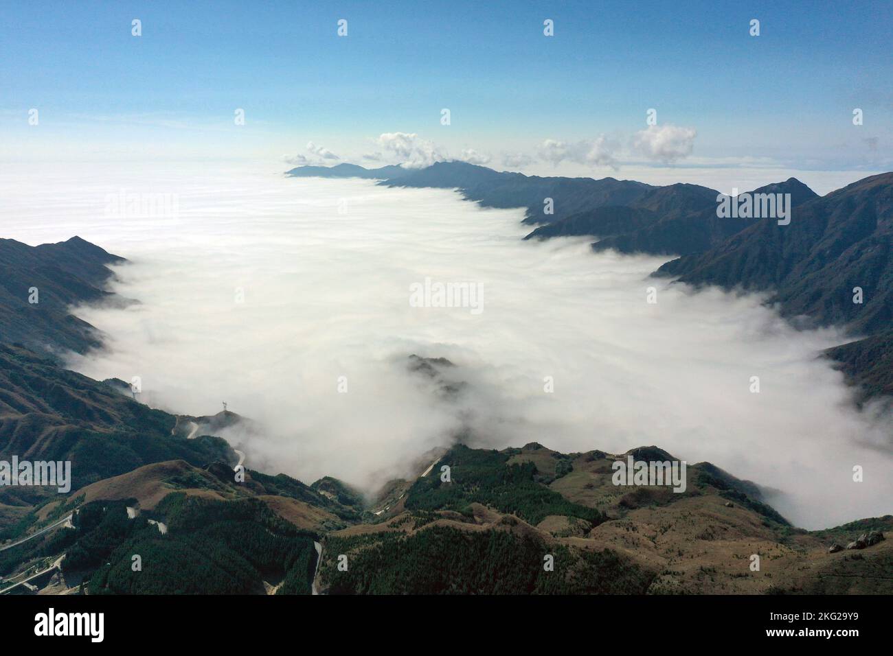 Aerial photos show the splendid views of Tianhu Naitonal Wetland Park ...