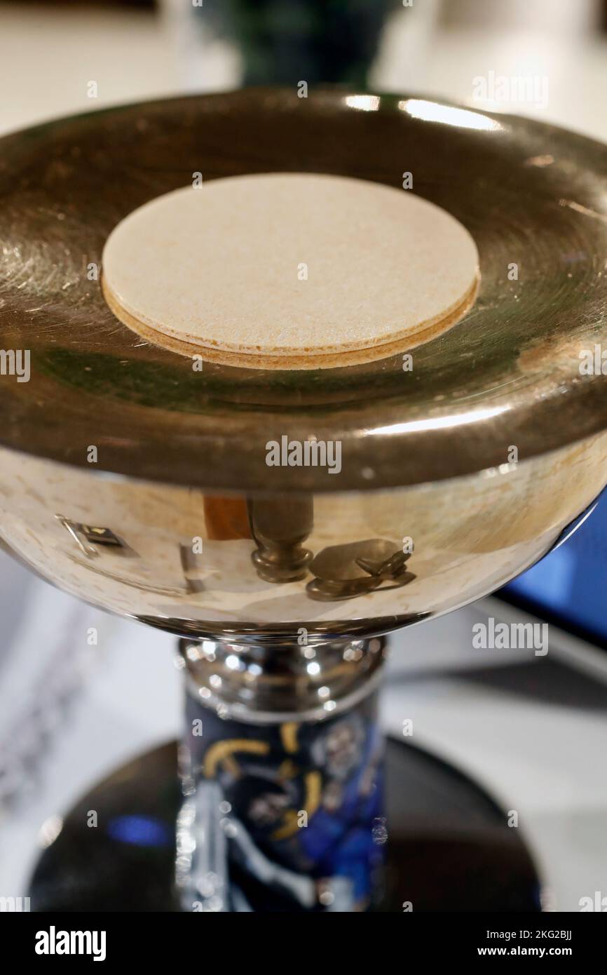 Eglise de Notre-Dame des Gr‰ces Grand-Lancy. Catholic mass. Eucharist ...