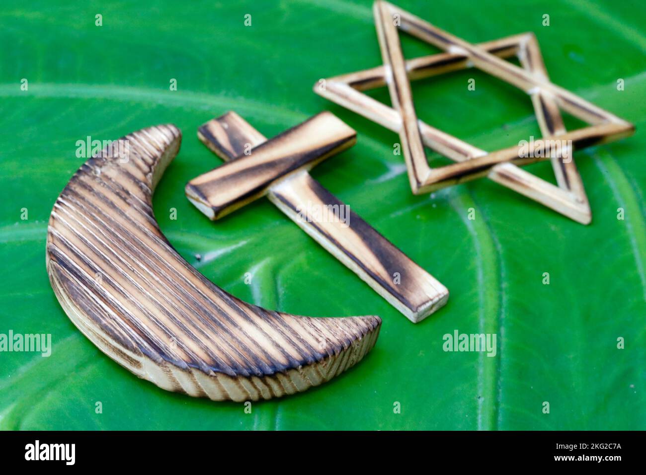 Christianity, Islam, Judaism 3 monotheistic religions. Jewish Star ...