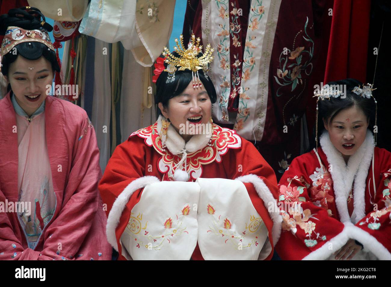 The 8th Shenyang Hanfu Festival opened at Jiuwu Cultural City in ...