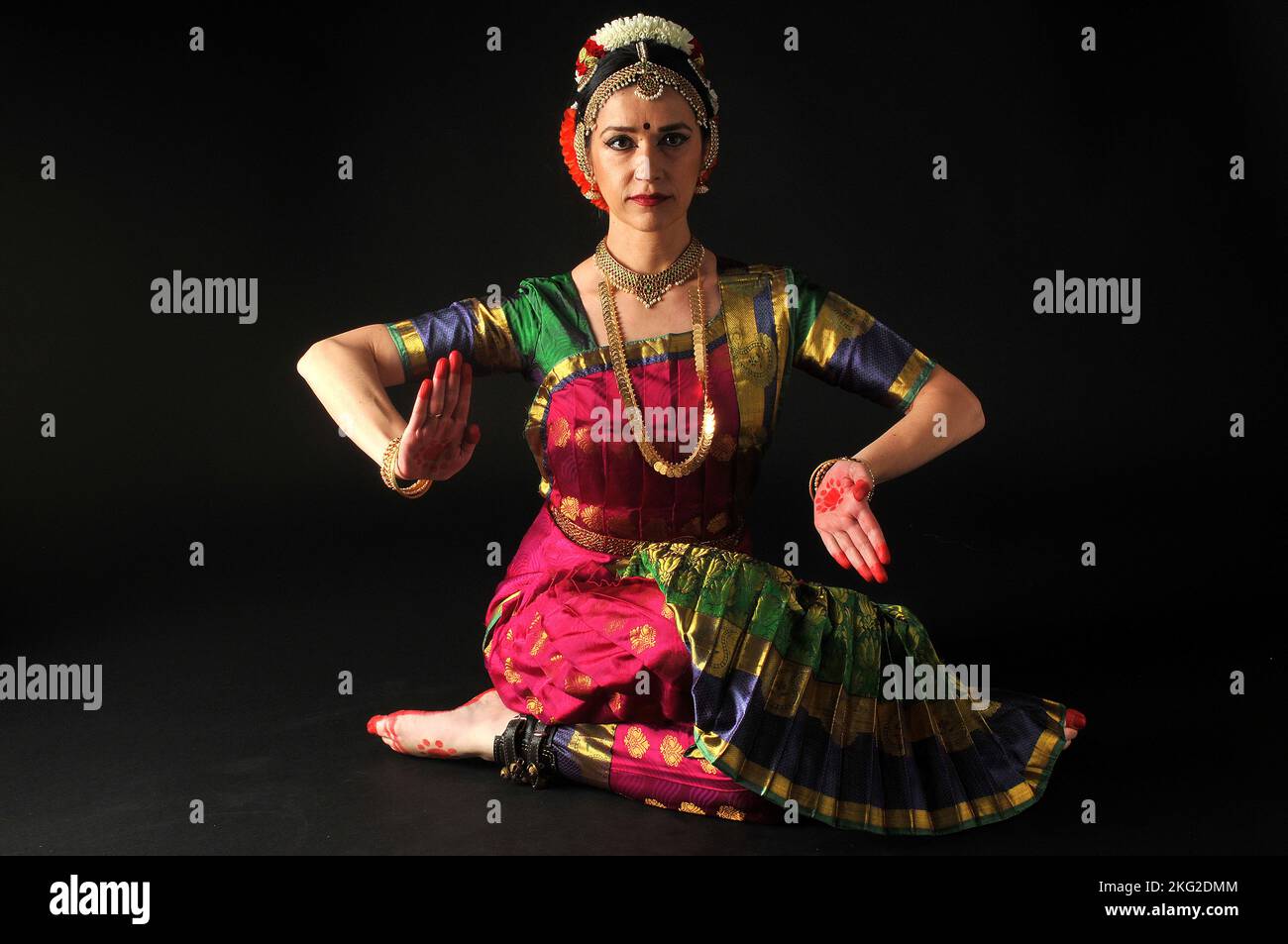 Bharata Natyam dancer in Paris, France Stock Photo - Alamy