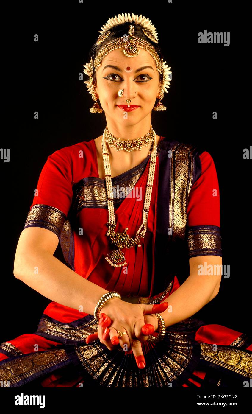 Bharata Natyam dancer in Paris, France Stock Photo - Alamy
