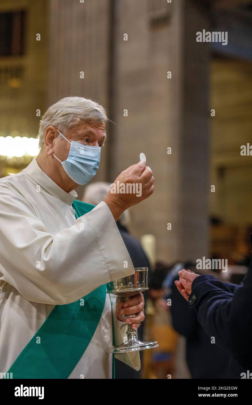 Sunday mass in Saint Philippe du Roule catholic church, Paris Stock ...