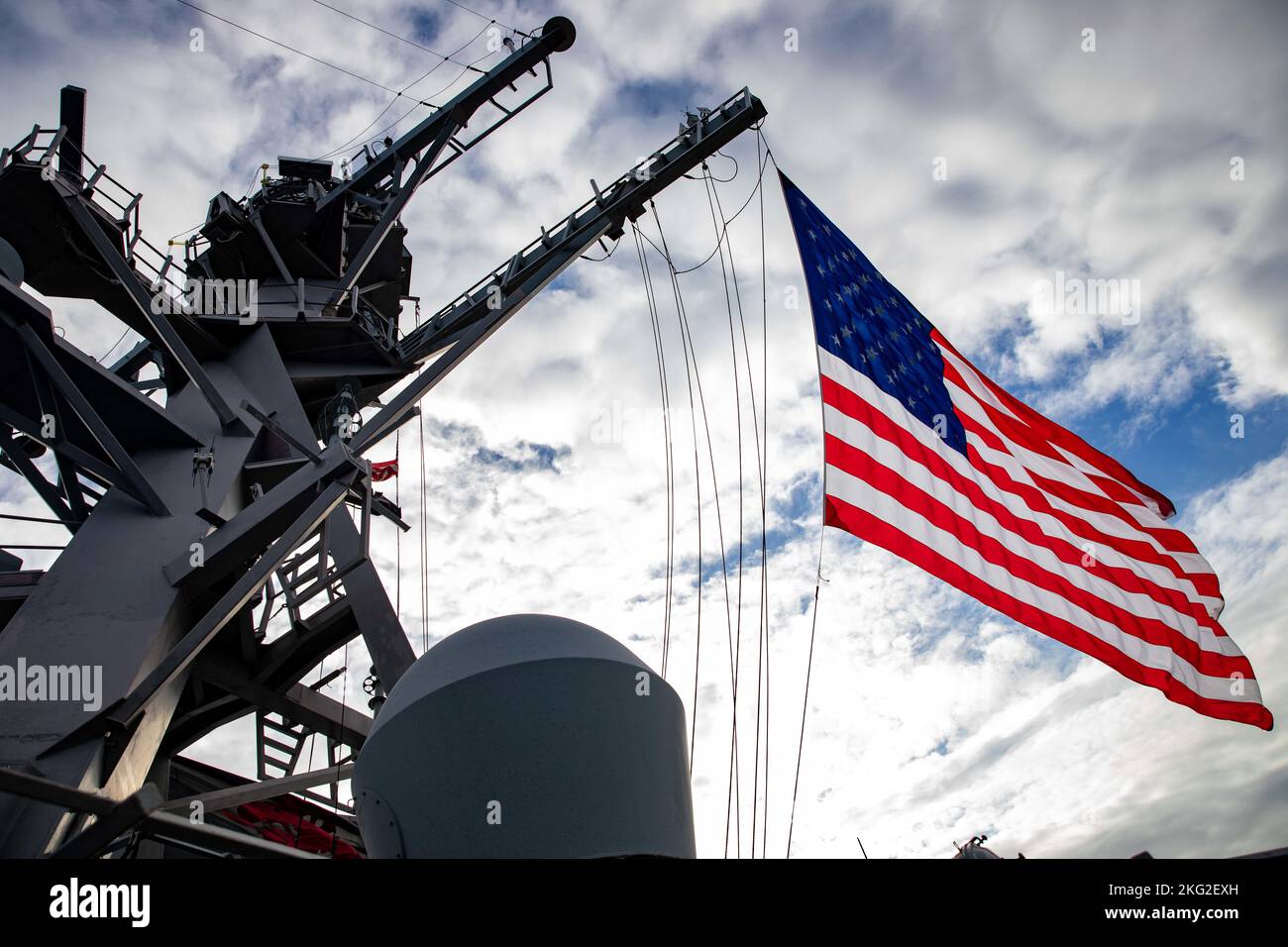 The Arleigh Burke-class guided-missile destroyer USS Ramage (DDG 61 ...