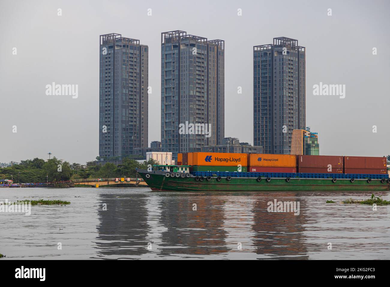 Vietnam shipping container port hi-res stock photography and images - Alamy