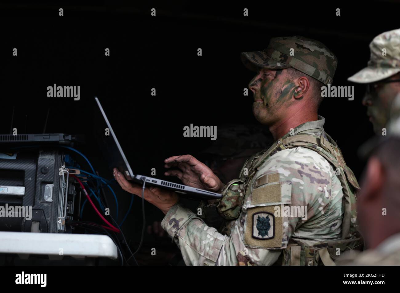 Soldiers from the 50th Expeditionary Signal Battalion-Enhanced (ESB-E ...