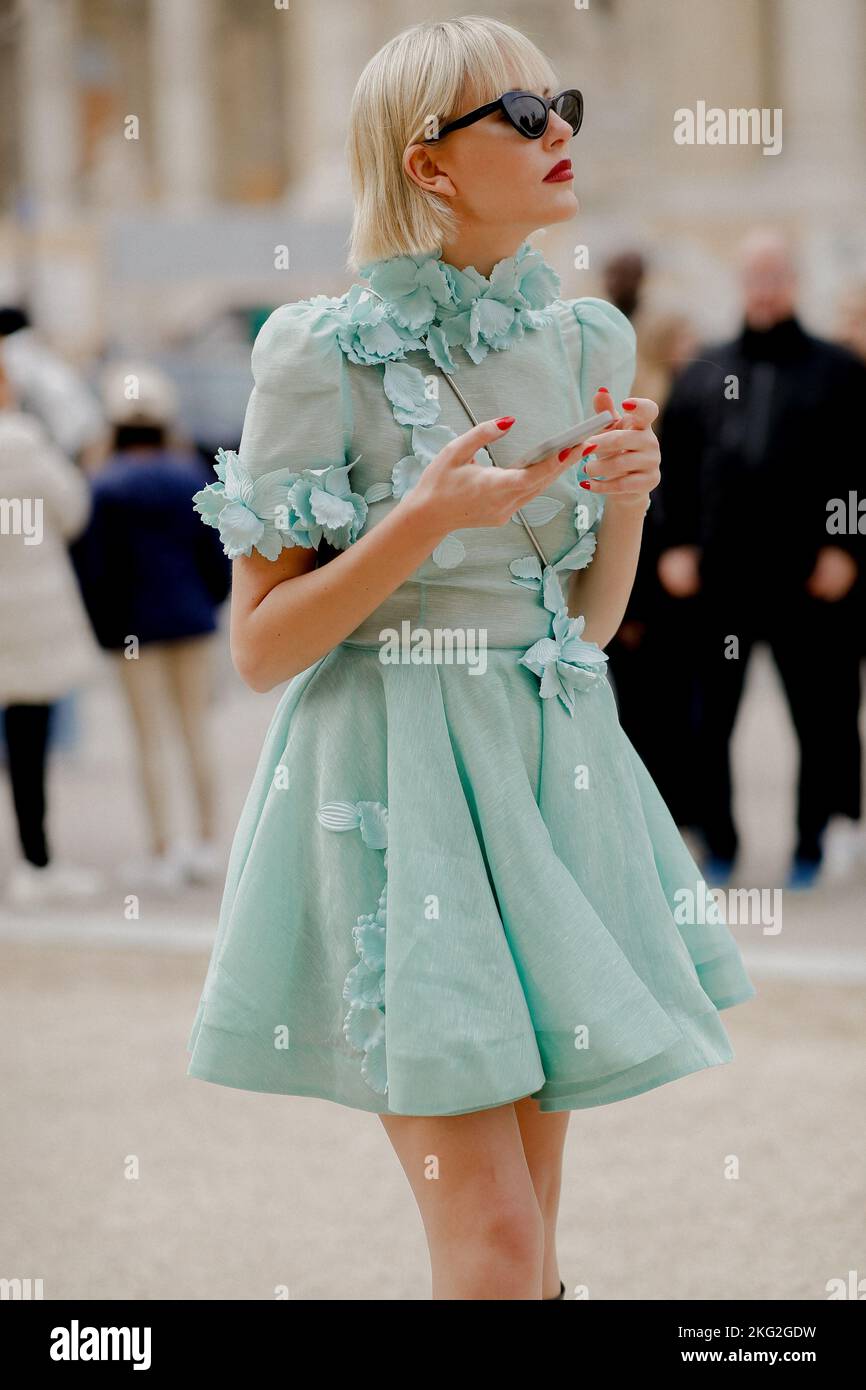 Street style, Violet Grace Atkinson arriving at Zimmermann Spring ...